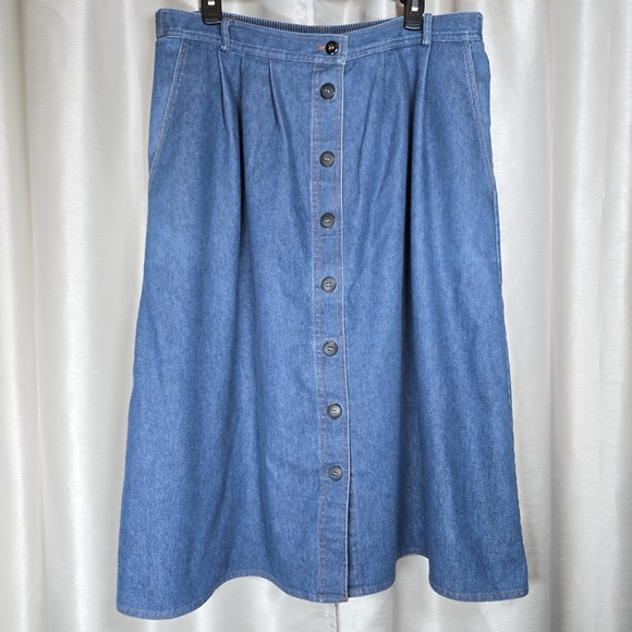 Koret | Skirts | Vintage Koret City Blues Denim Button Pocket Skirt ...